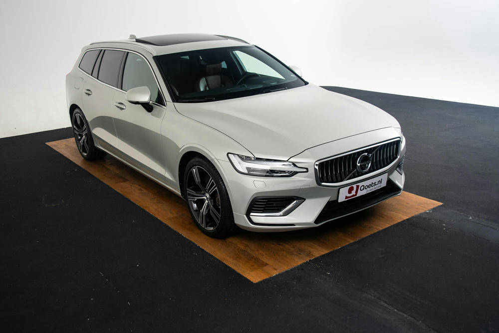 Volvo Birch Light Metallic | Qoets.nl - Jong gebruikte premium auto's ...