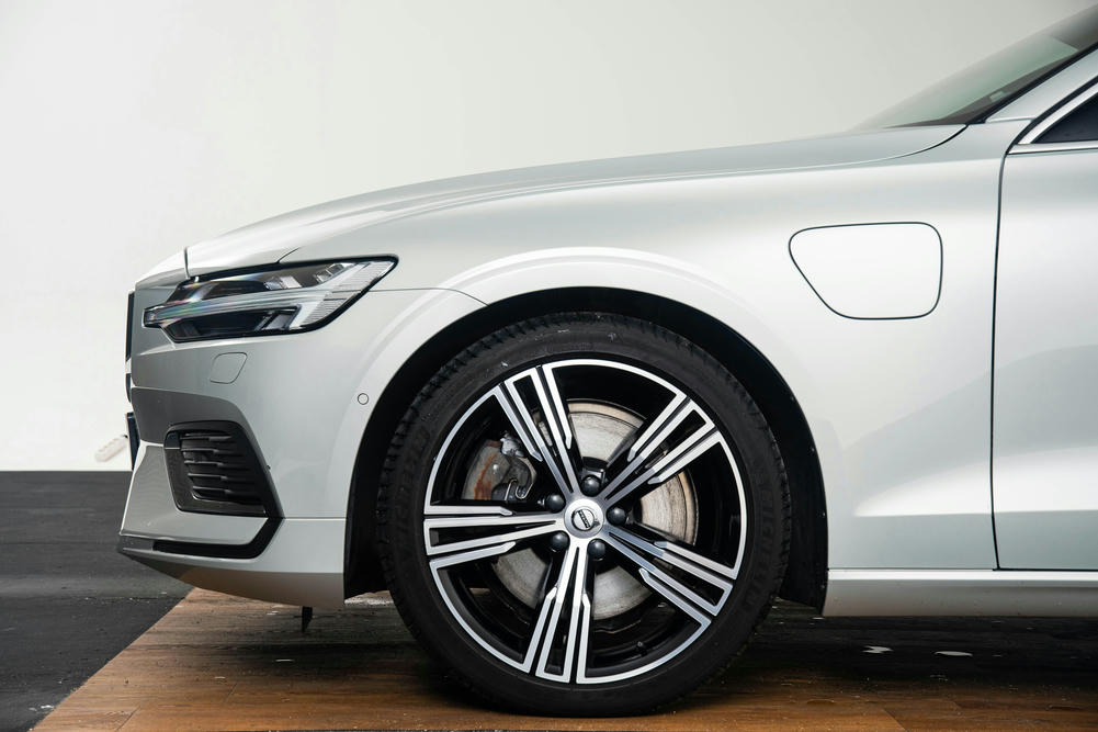 Volvo Birch Light Metallic | Qoets.nl - Jong gebruikte premium auto's ...